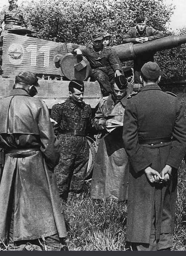 Manufacturing the Tiger I: Engineering the Formidable German Heavy Tank ...