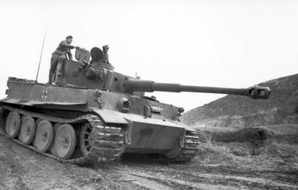Manufacturing the Tiger I: Engineering the Formidable German Heavy Tank ...