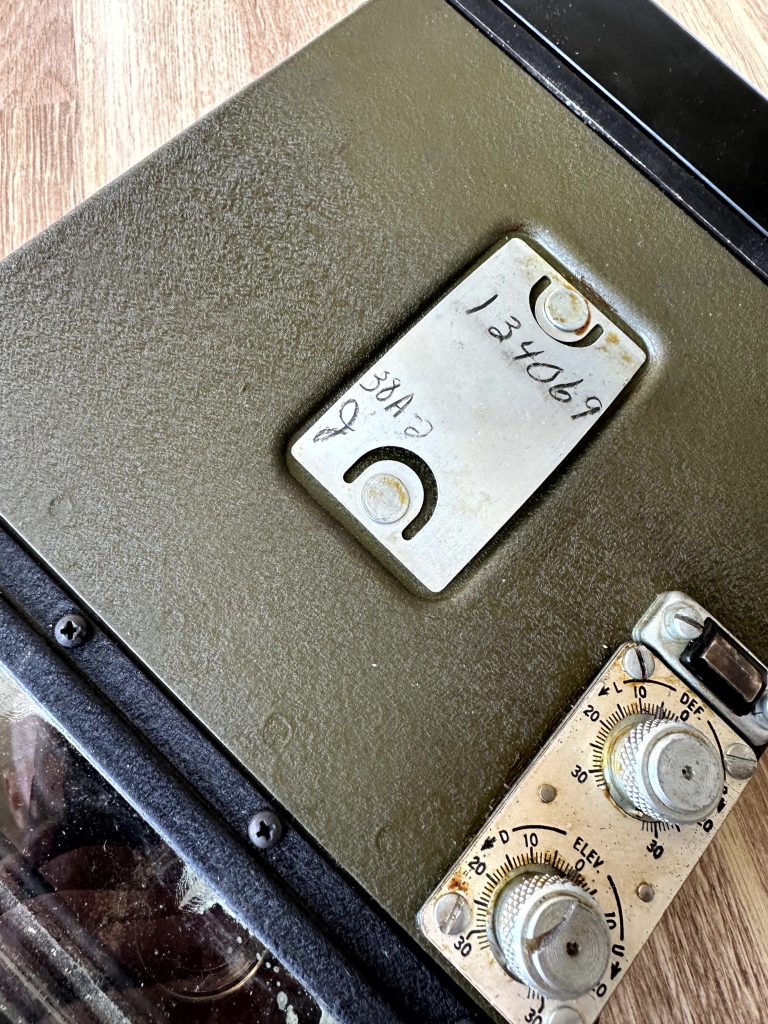 SHERMAN AND STUART TANK PERISCOPE - Timeless History